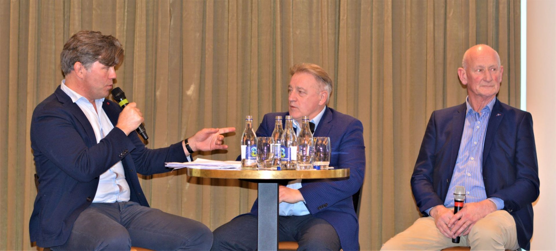 BUSINESS LUNCH A RESOUNDING SUCCESS – Buccaneers R.F.C